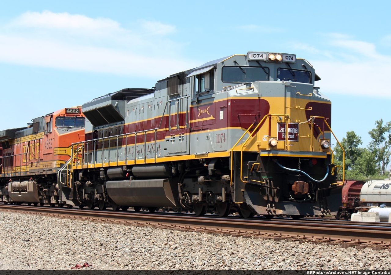 NS 1074 BNSF 4862